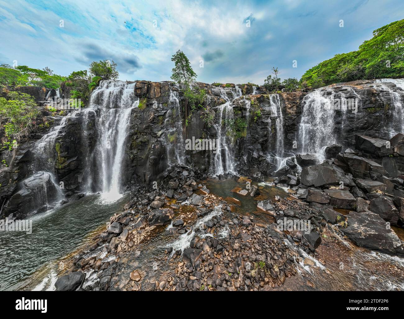 Aerial of Chiumbe waterfalls, Lunda Sul, Angola, Africa Stock Photo - Alamy