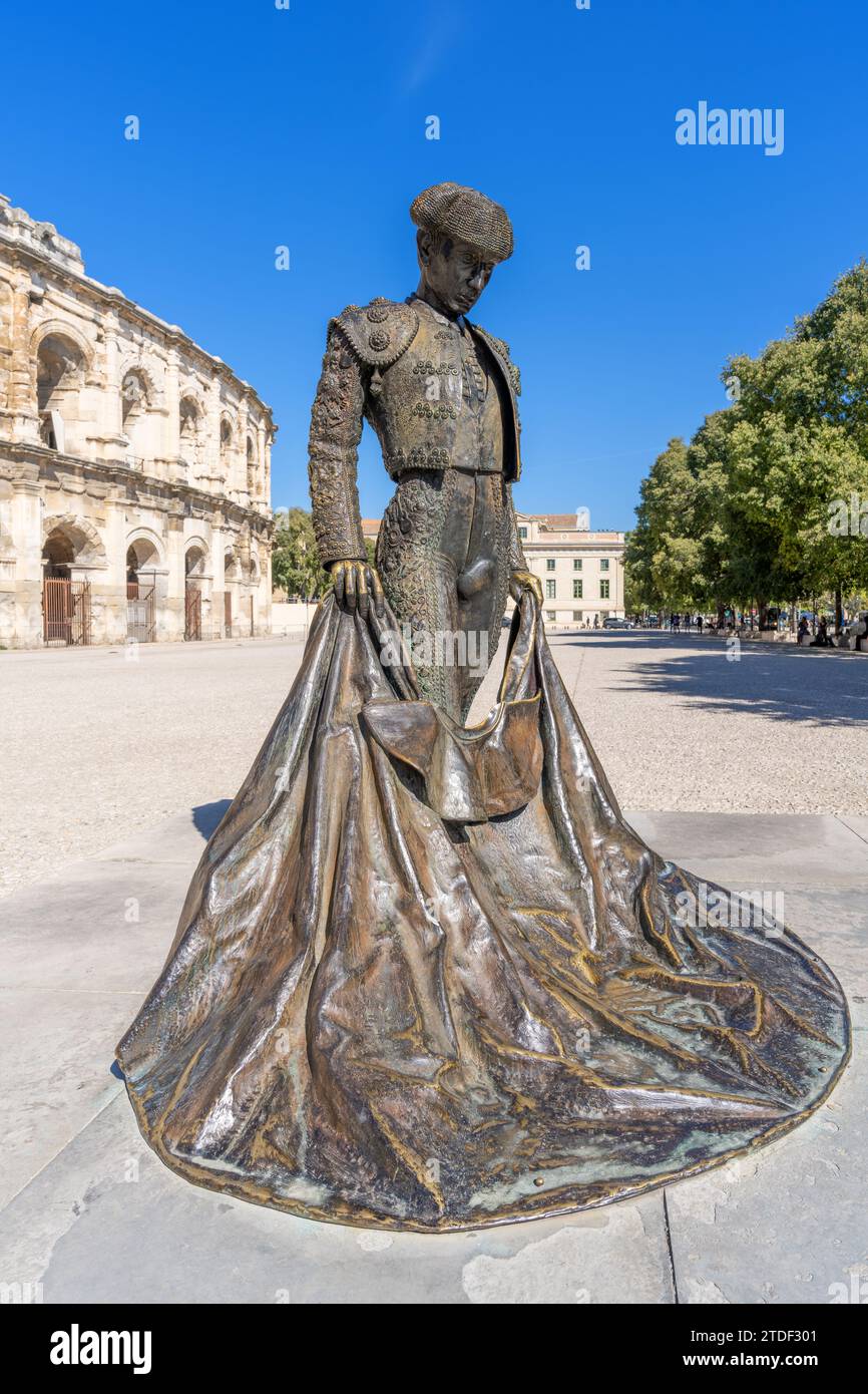 Nimeno Bullfighter Statue, the arena of Nimes, Roman amphitheatre ...