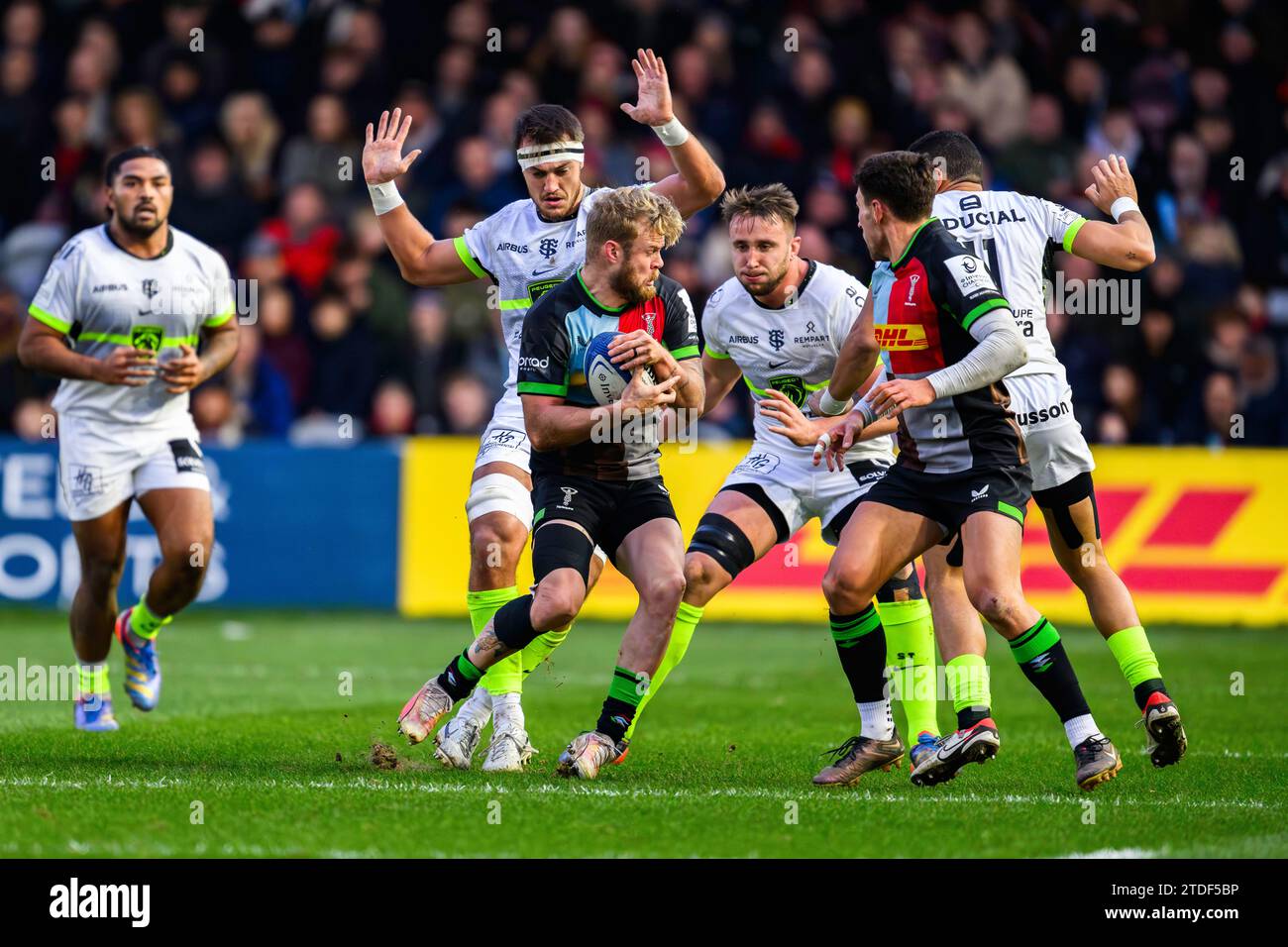 LONDON, UNITED KINGDOM. 17th, Dec 2023. Tyrone Green of Harlequins ...