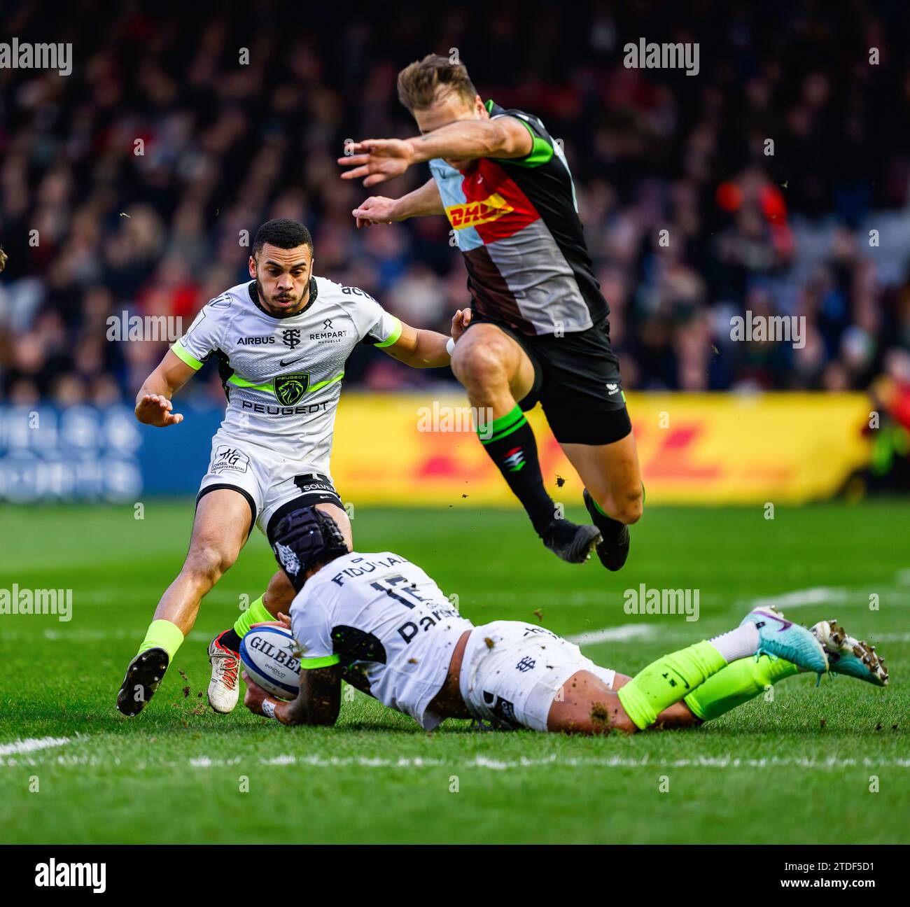 LONDON, UNITED KINGDOM. 17th, Dec 2023. Pita Ahki of Stade Toulousian ...