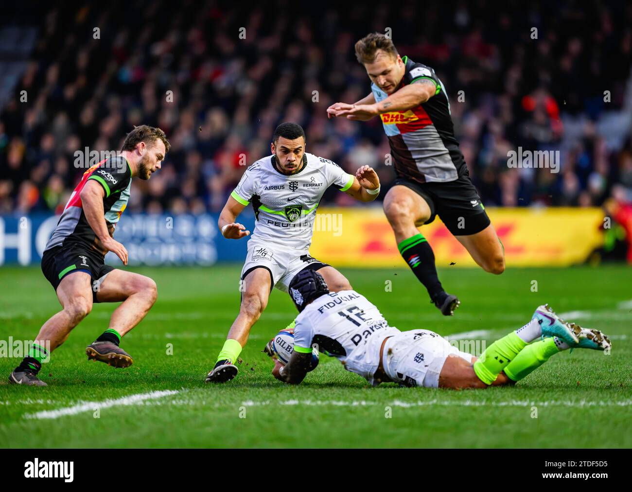 LONDON, UNITED KINGDOM. 17th, Dec 2023. Pita Ahki of Stade Toulousian ...