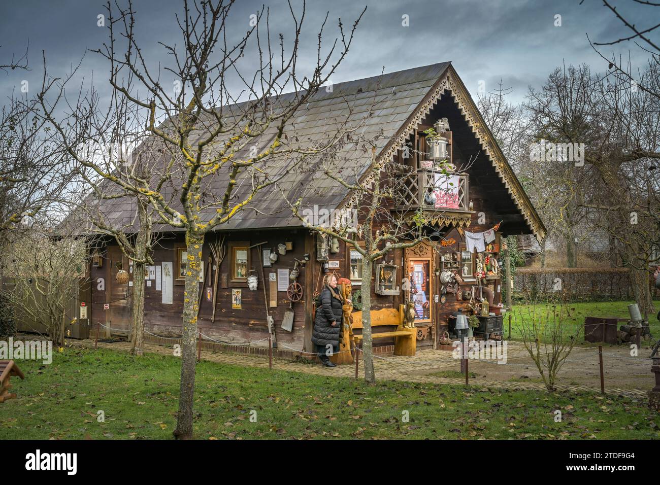 Historisches Holzhaus, Kolonie Alexandrowka, Potsdam, Brandenburg ...