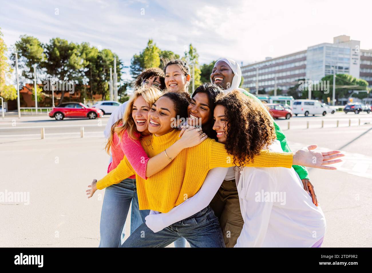 Portrait group teen girls hugging hi-res stock photography and images ...