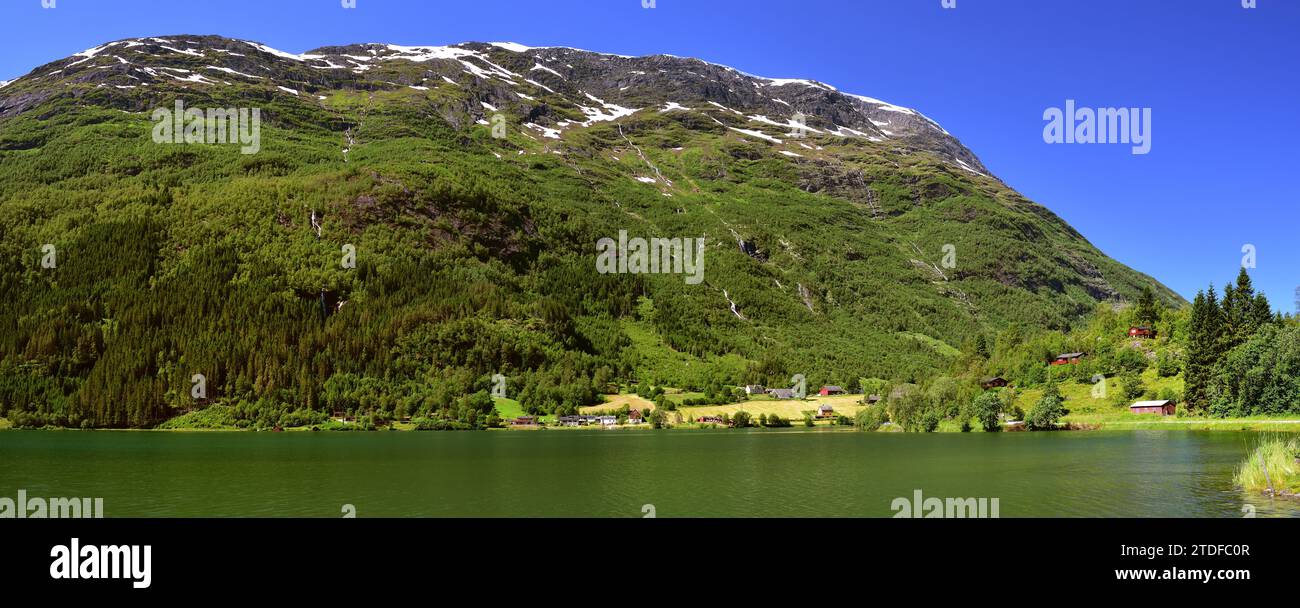 Floen Lake below the mountain Stock Photo - Alamy