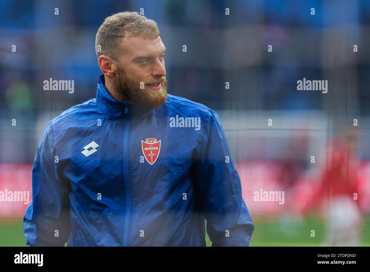 Michele Di Gregorio of AC Monza looks on during Serie A 2023/24 ...