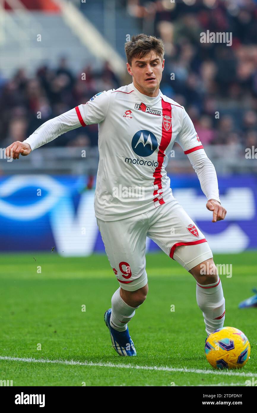 Lorenzo Colombo of AC Monza seen in action during Serie A 2023/24 ...