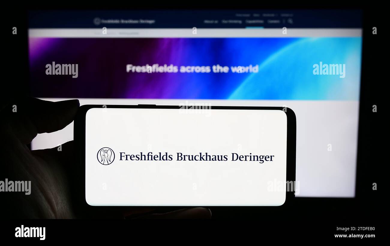 Freshfields bruckhaus deringer logo hi-res stock photography and images - Alamy