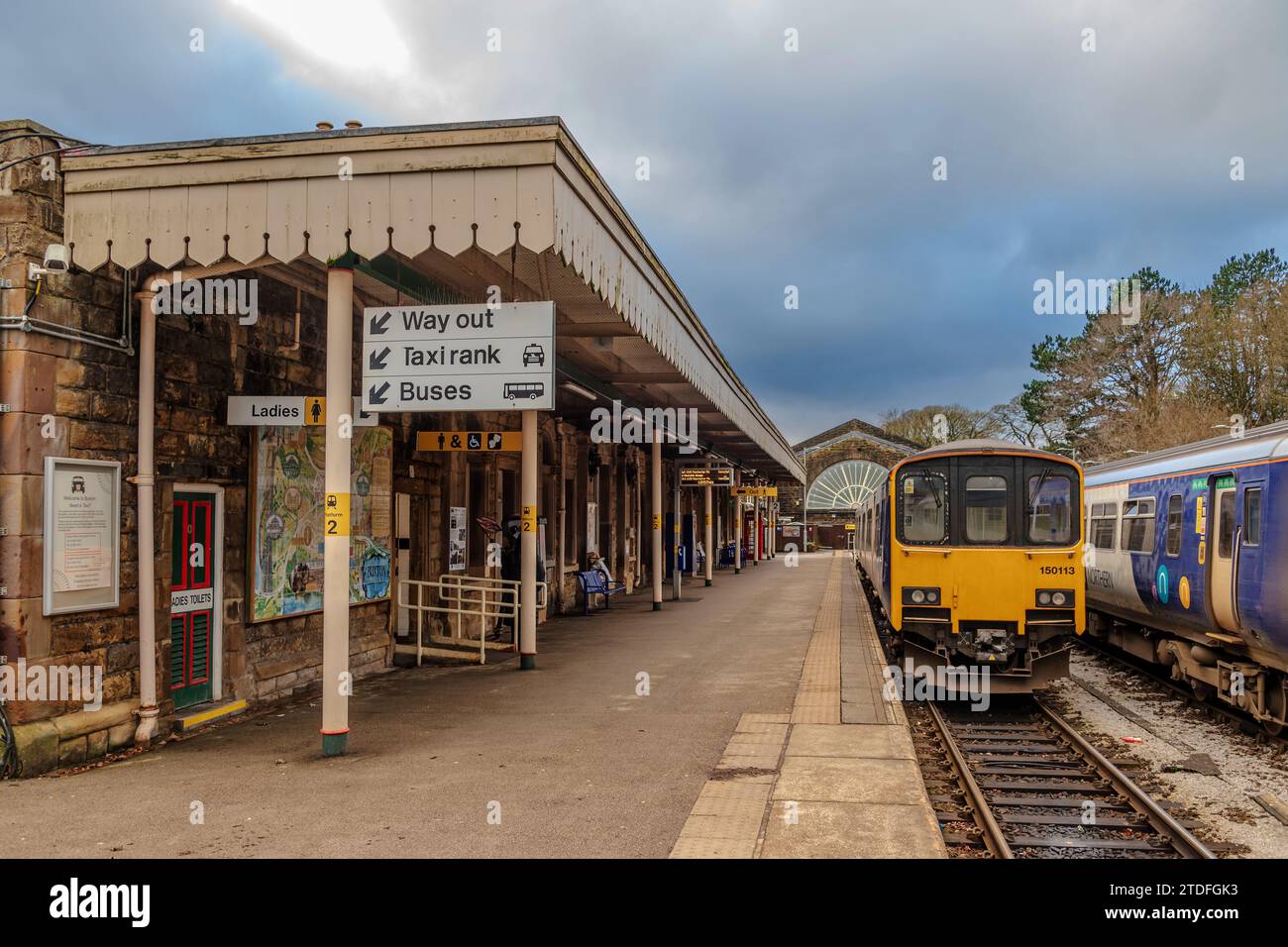 Br class 150 hi-res stock photography and images - Alamy