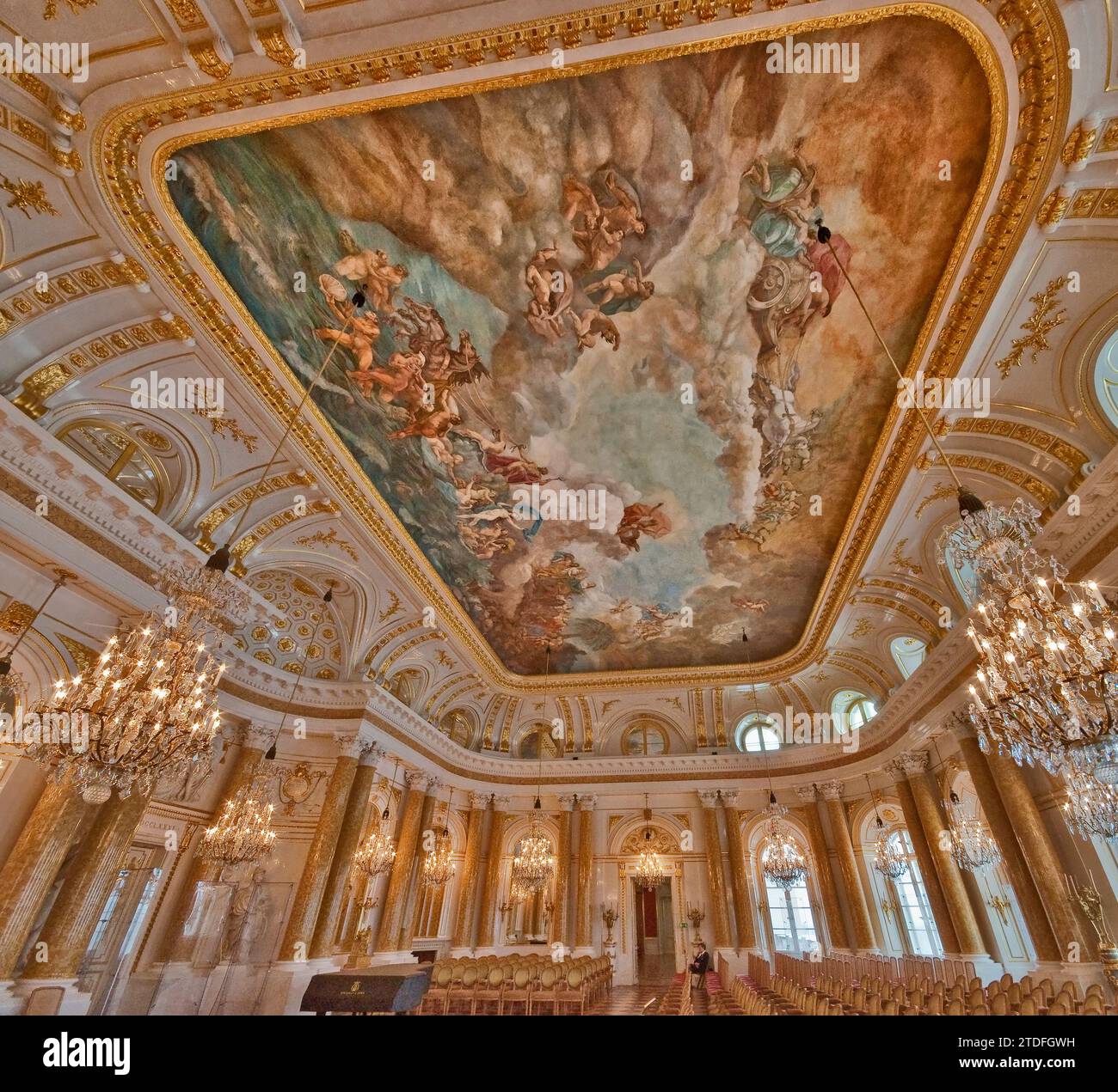 The Disentanglement of Chaos plafond painting, recreated after WW2 ...