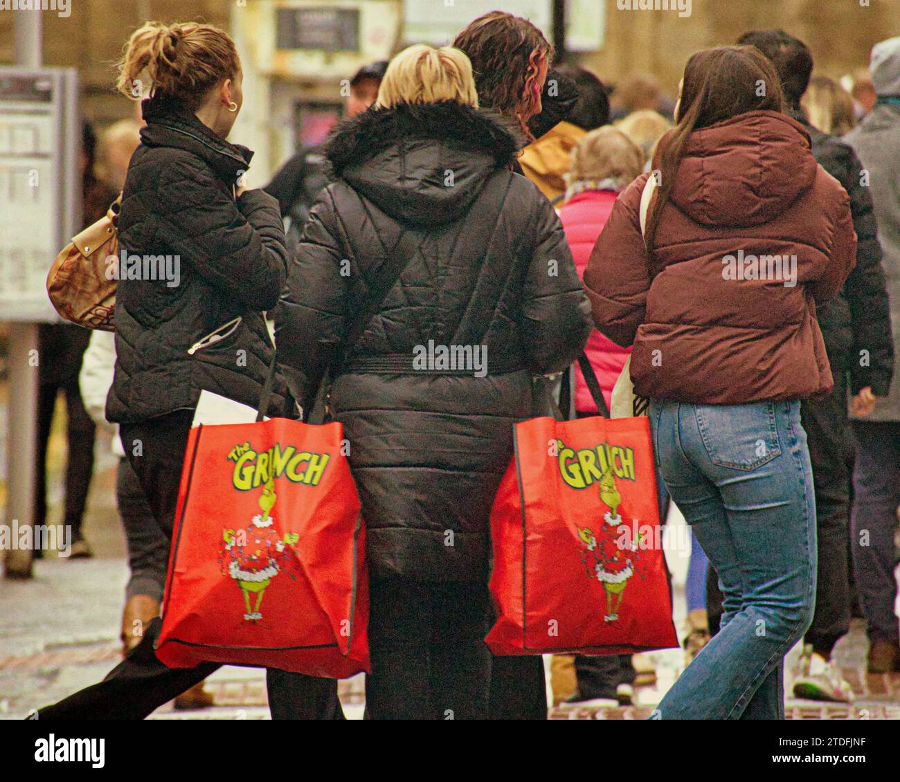Glasgow, Scotland, UK. 18th December, 2023. UK Weather: Cloudy saw a ...