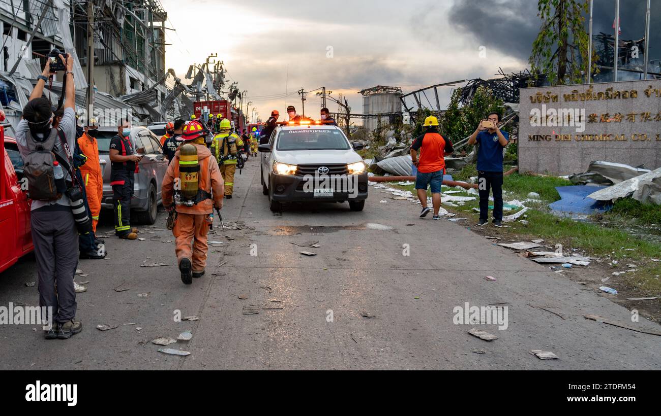 Bangkok fires hi-res stock photography and images - Alamy