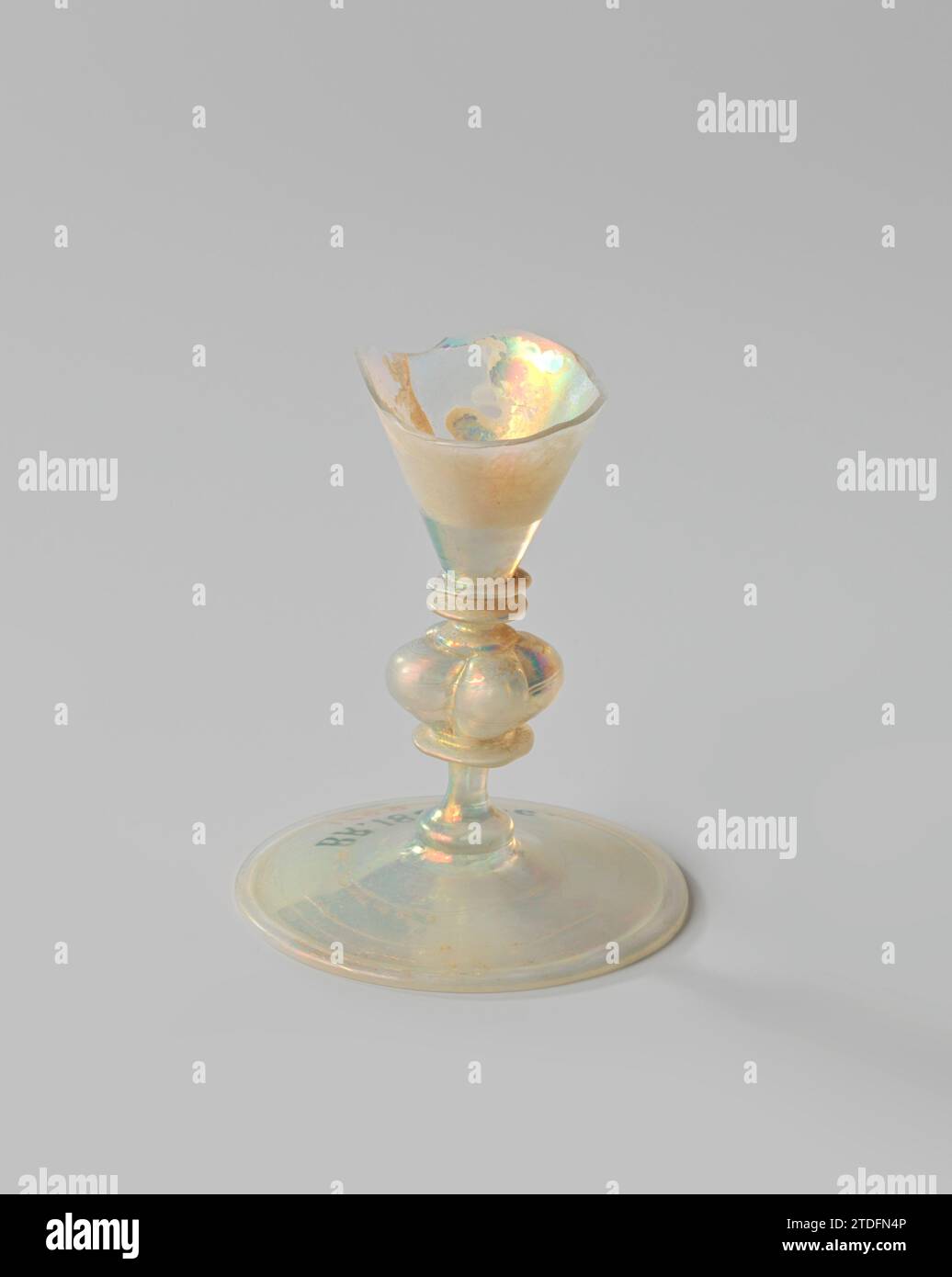 Foot, trunk and part of the chalice of a chalice glass, anonymous, c ...
