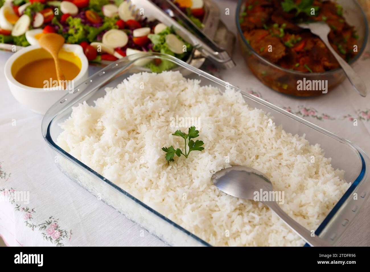 plate of white rice ready to eat Stock Photo - Alamy