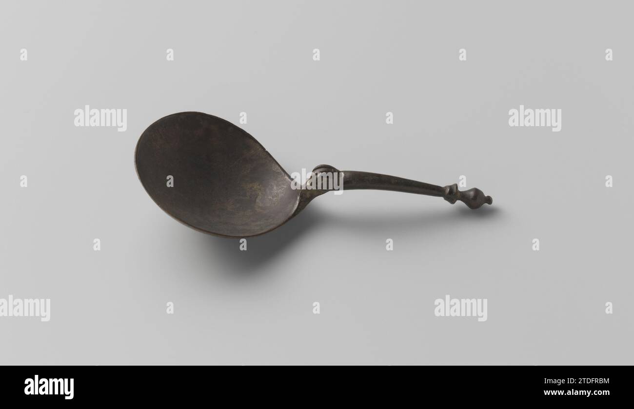 Spoon with folding stem, anonymous, c. 1500 - c. 1700 The object (a ...