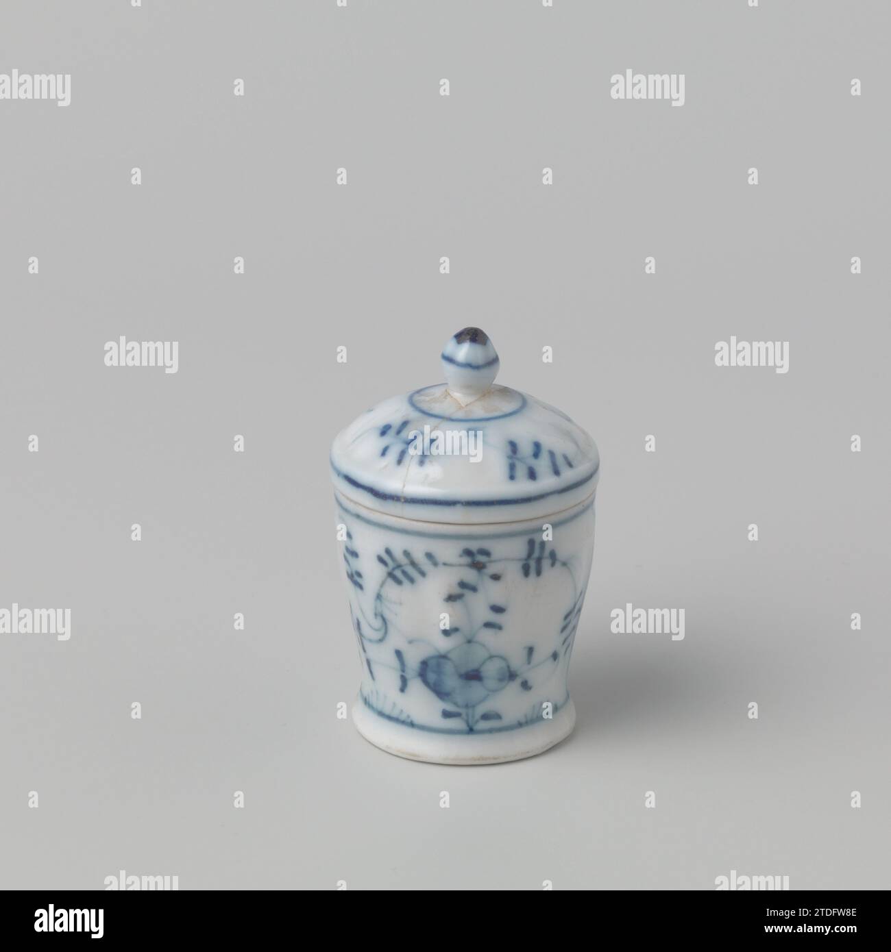 Cover of powder pot, anonymous, c. 1775 - c. 1800 Lid of a powder pot ...