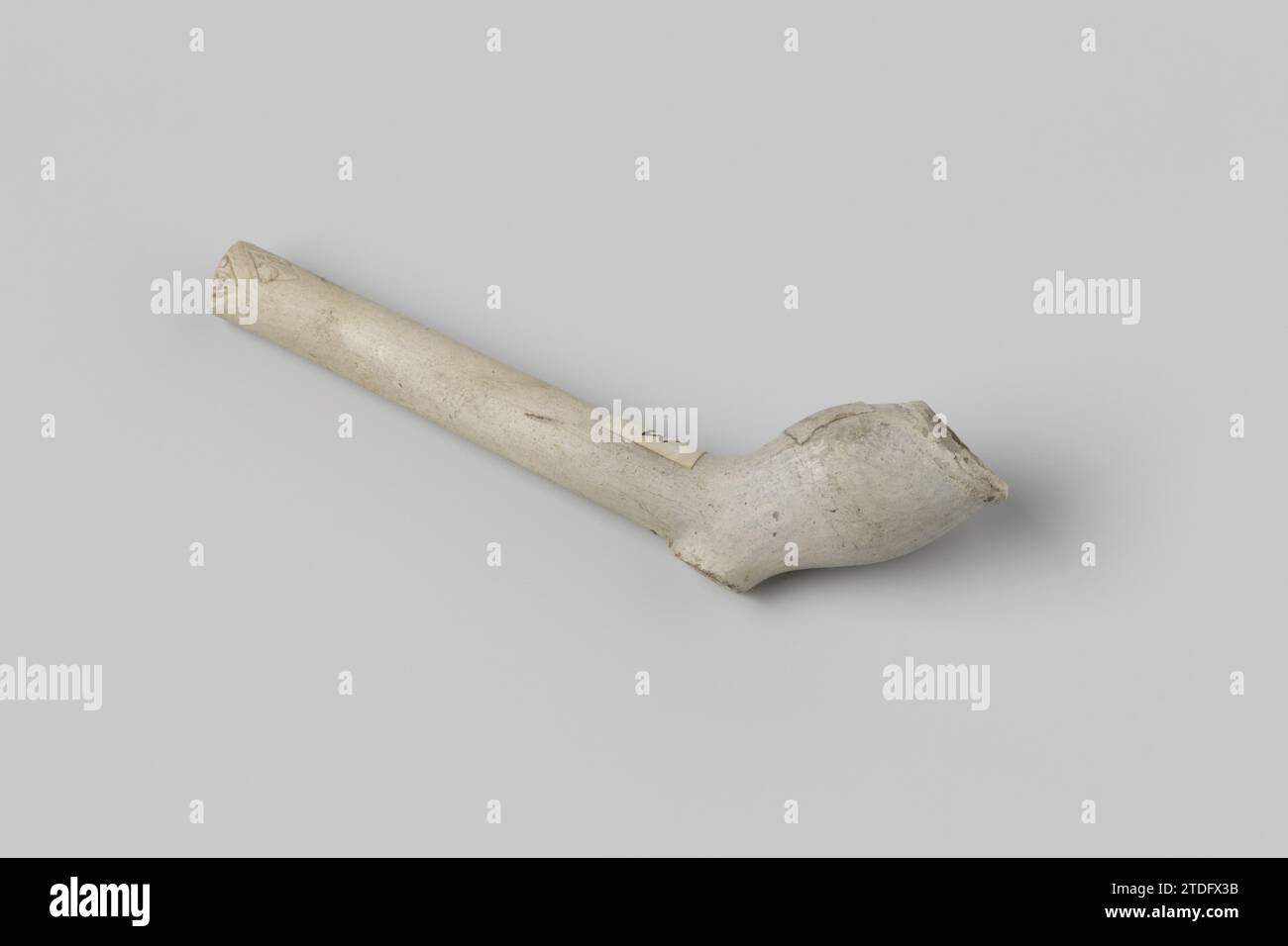 Tabakspijp., anonymous, c. 1400 - c. 1950 Tobacco pipe, on the stem ...
