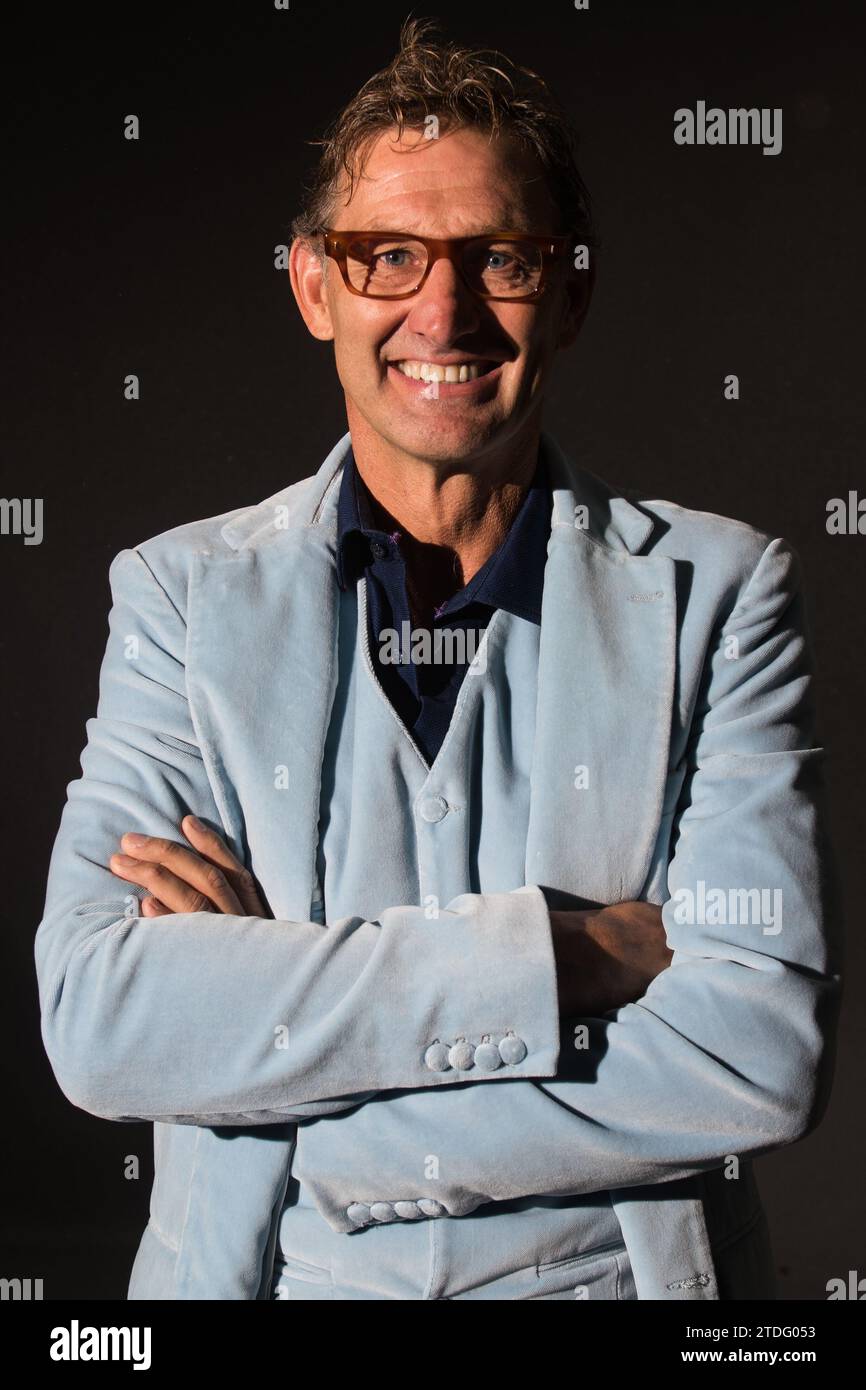 Lady football manager hi-res stock photography and images - Alamy