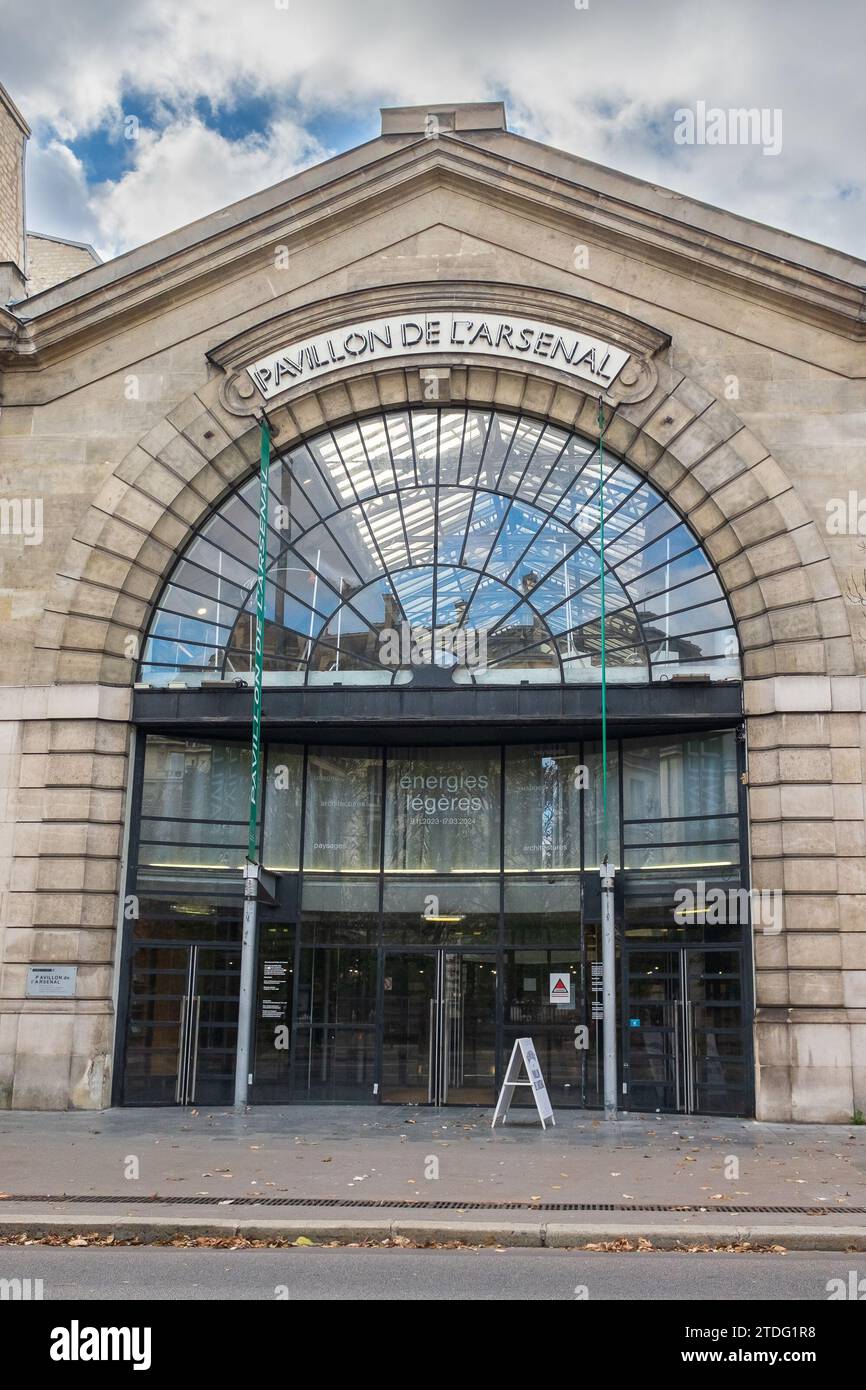 Paris, France. The glass façade of the Pavillon de l'Arsenal, Center ...