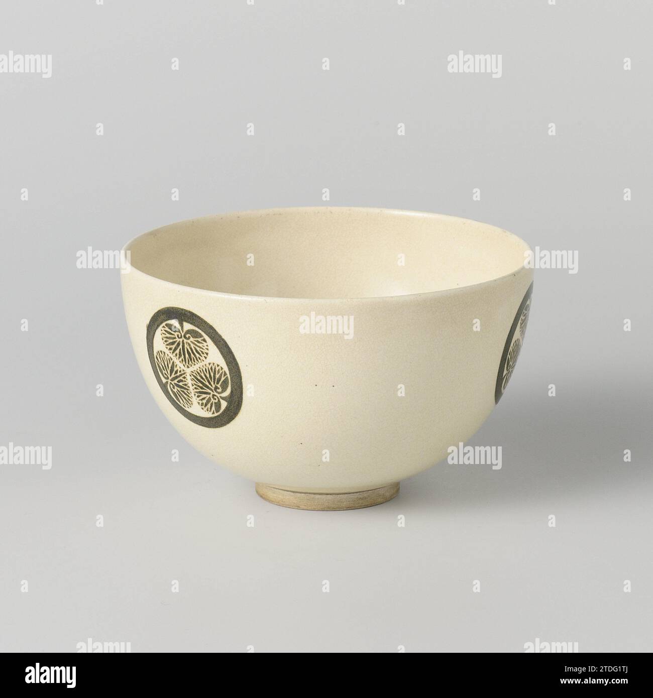 Kyoyaki Bowl with a Mon (Family Emblem) with Three Hollyhock Leaves ...