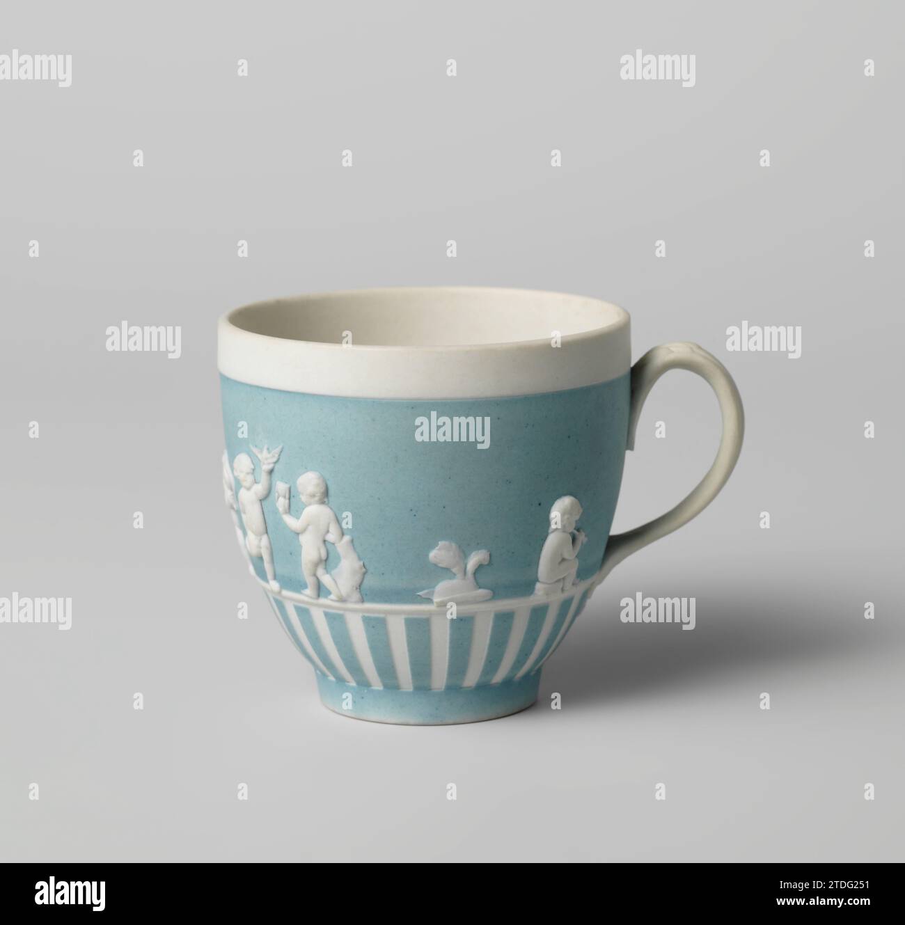 Jasper ware with applied decoration hi-res stock photography and images ...