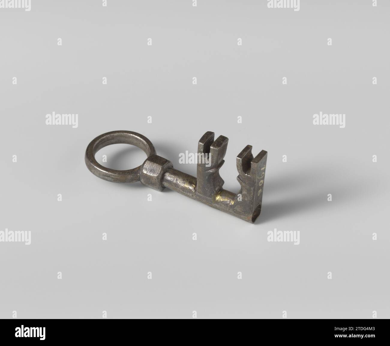 Key, c. 1800 - c. 1900 Key with ring -shaped eye on octagon capital and ...