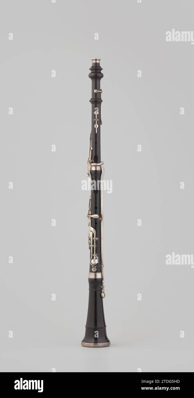 Oboe (with 11 keys) in its original case, Guillaume Triébert, c. 1840 ...