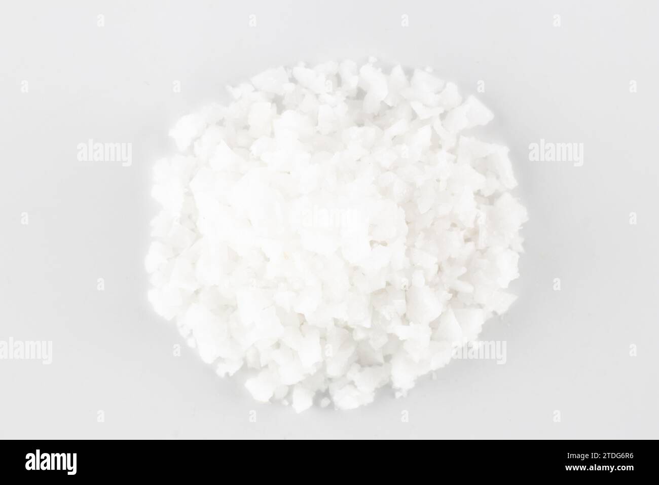 white Sea Salt piled in circle shape isolated on white background Stock ...