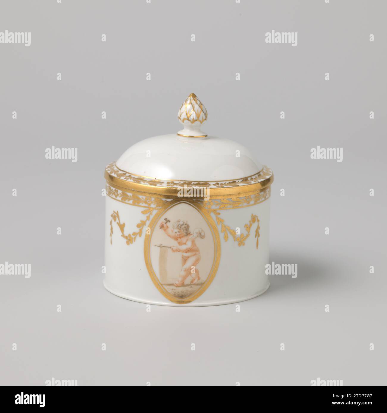 Cylindrical cone hi-res stock photography and images - Alamy