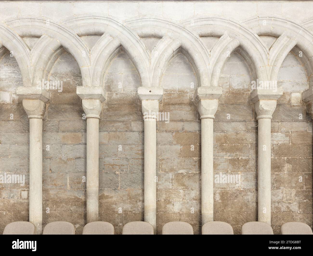 Romanesque design hi-res stock photography and images - Alamy