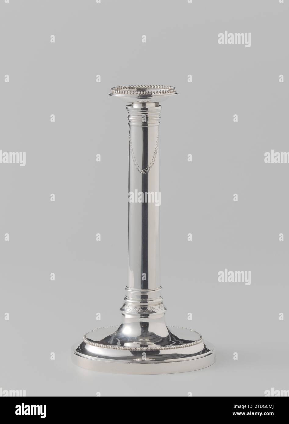 Kandelaar, Hendrik Boshart, 1789 - 1790 Oval candlestick of silver. The ...