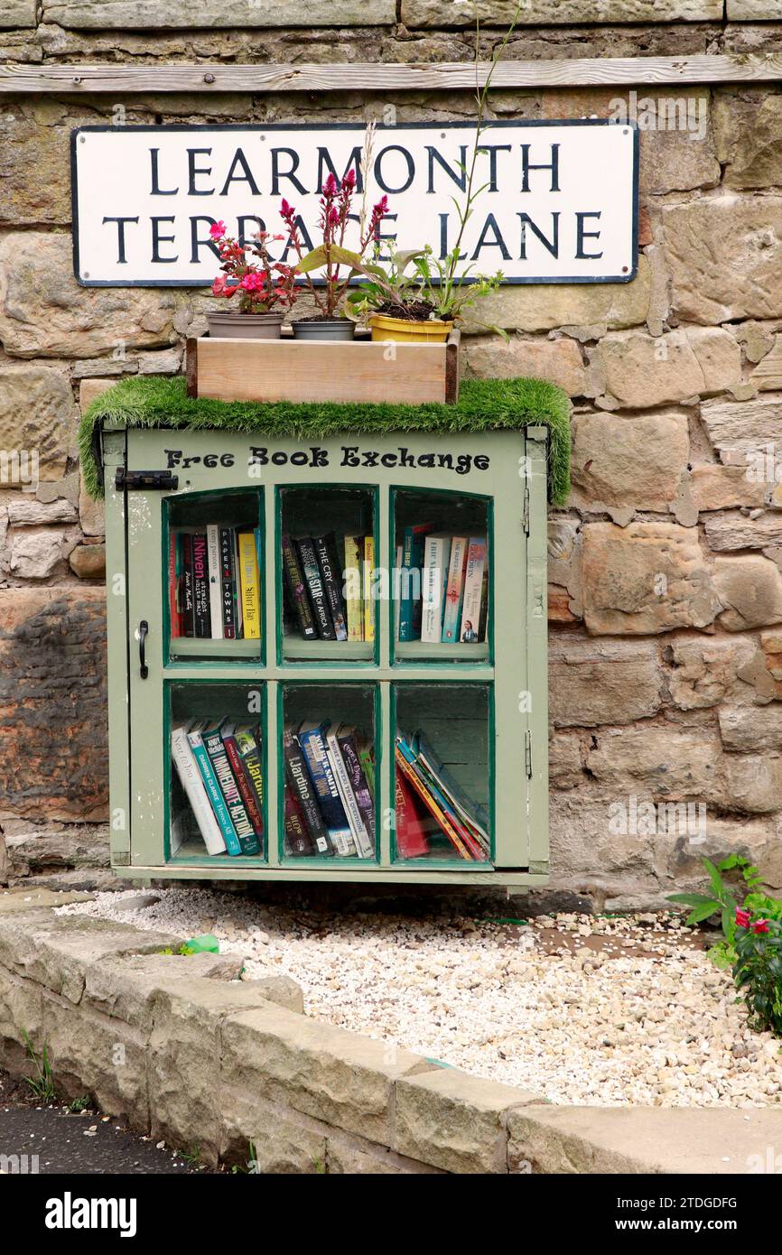 Free library book exchange hi-res stock photography and images - Alamy