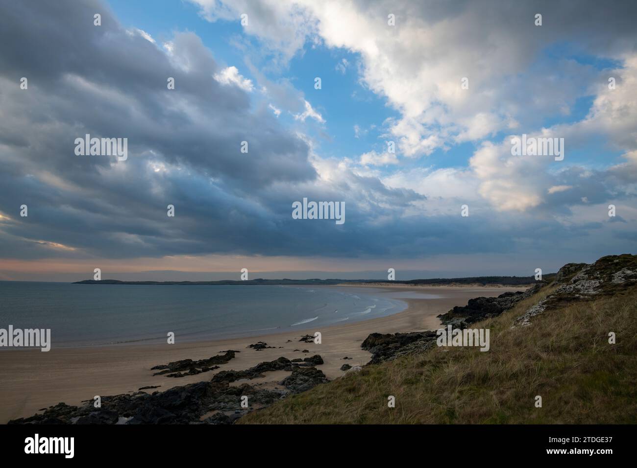 View across the expanse of Traeth Penrhos beach from Llanddwyn Island ...