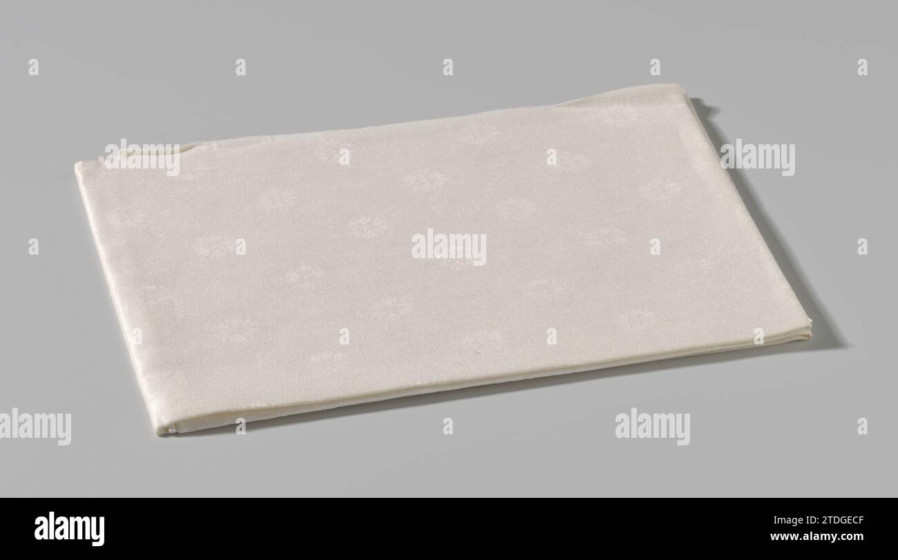 Napkin with a flower pattern, anonymous, c. 1800 - c. 1810 Linnamast ...