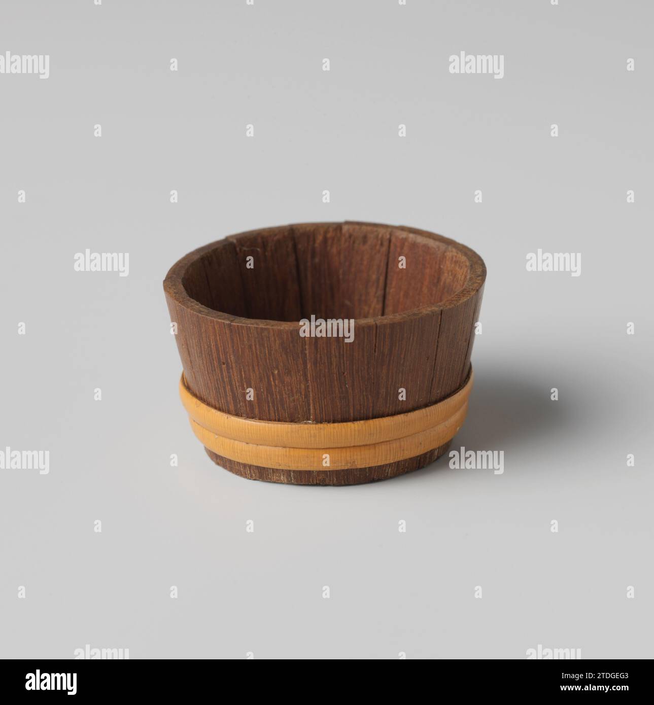 Tobbe of Standring, made of stuffing with two and three hoops ...