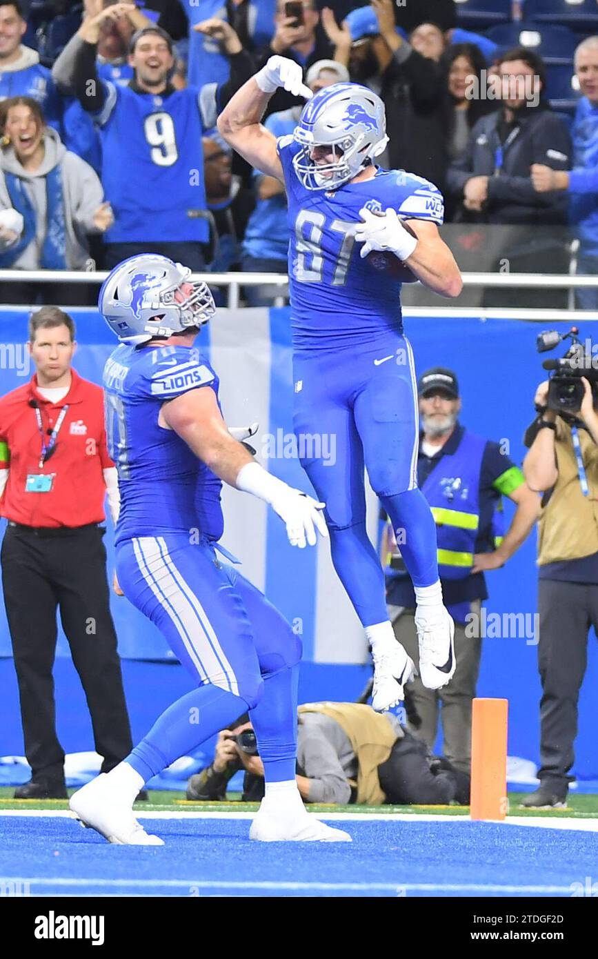 DETROIT, MI - DECEMBER 16: Detroit Lions TE Sam LaPorta (87) celebrates ...