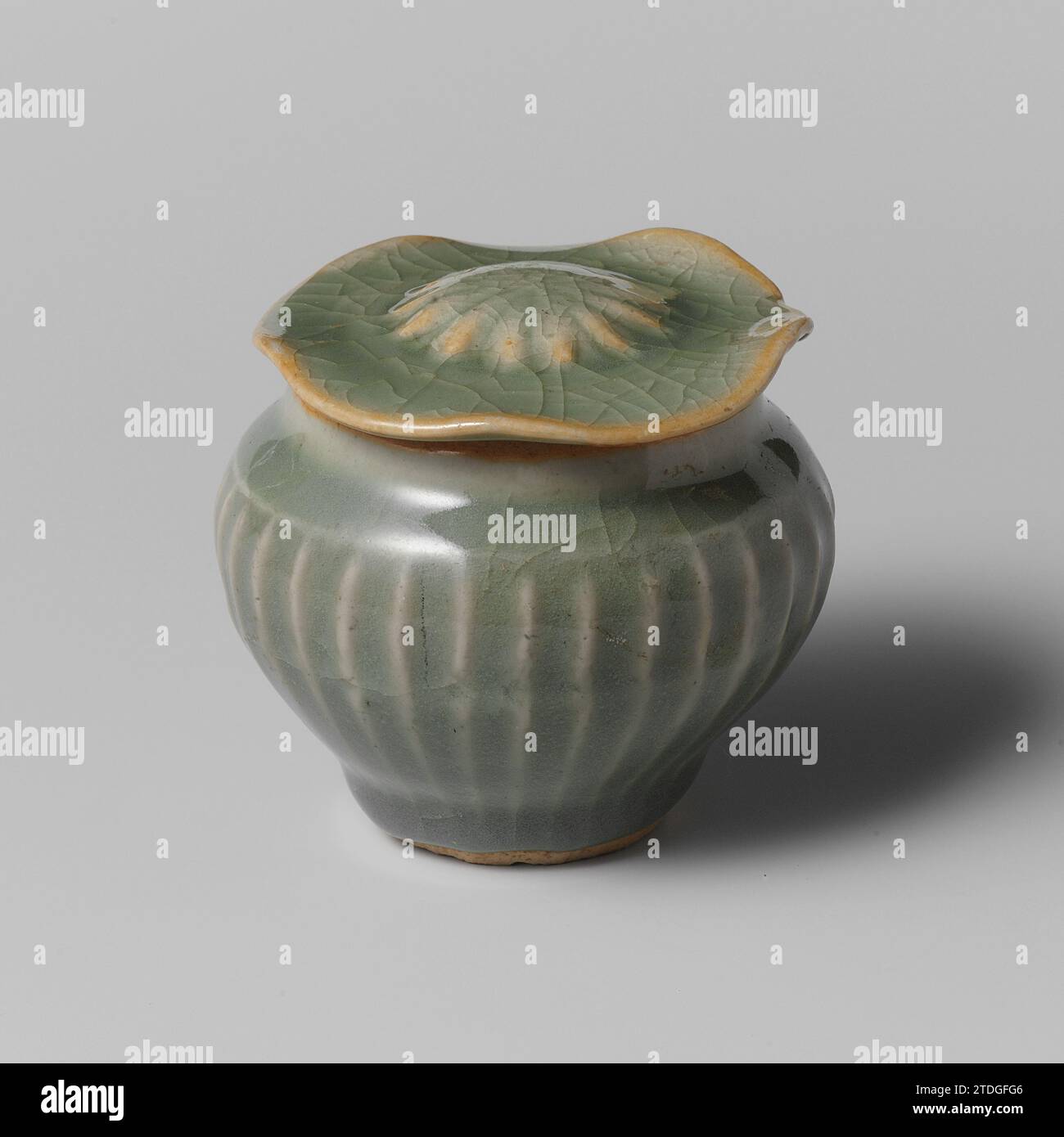 Covered jar with fluted sides, anonymous, c. 1300 - c. 1400 Stone -good ...