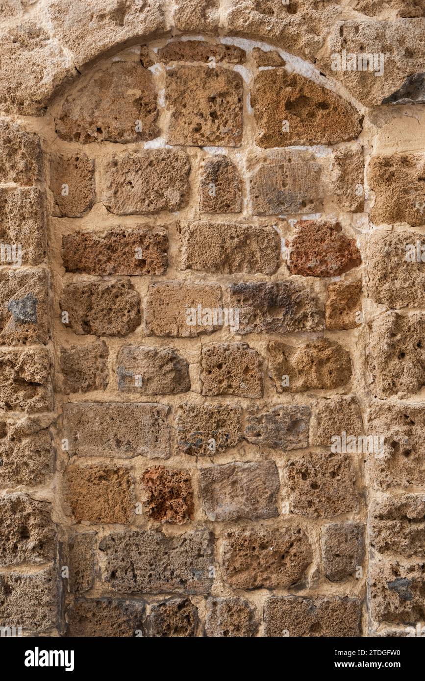 Stone wall restoration hi-res stock photography and images - Alamy