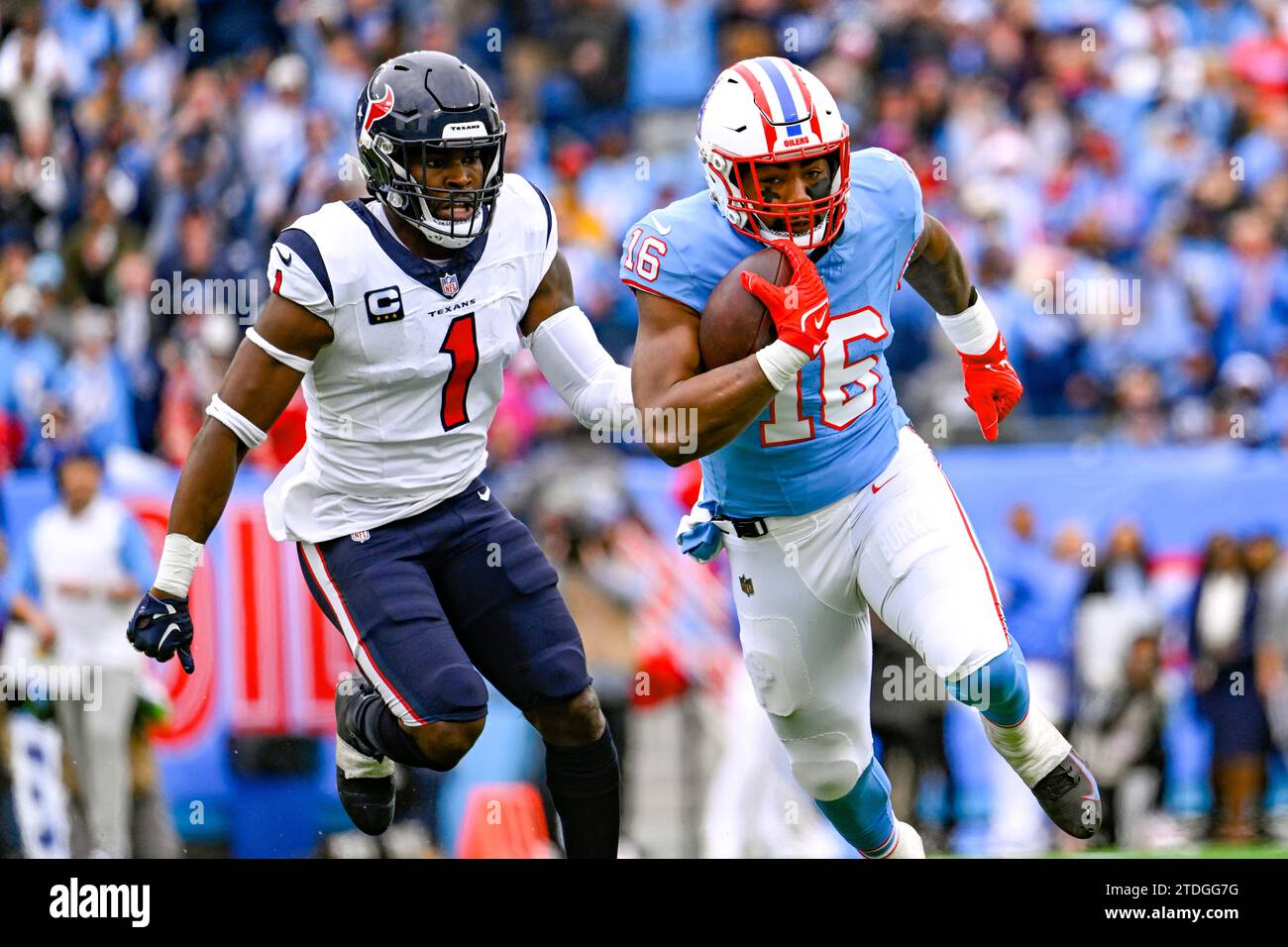 Tennessee Titans wide receiver Treylon Burks (16) runs as Houston ...