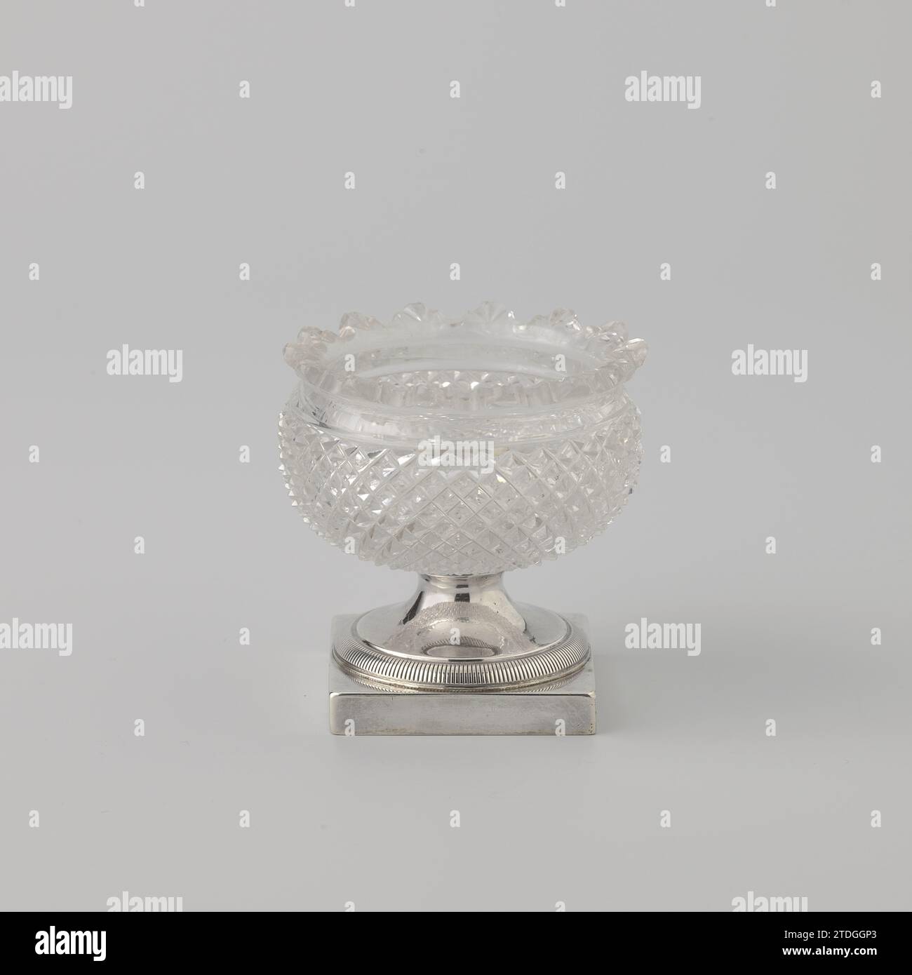 Spherical vessels hi-res stock photography and images - Alamy