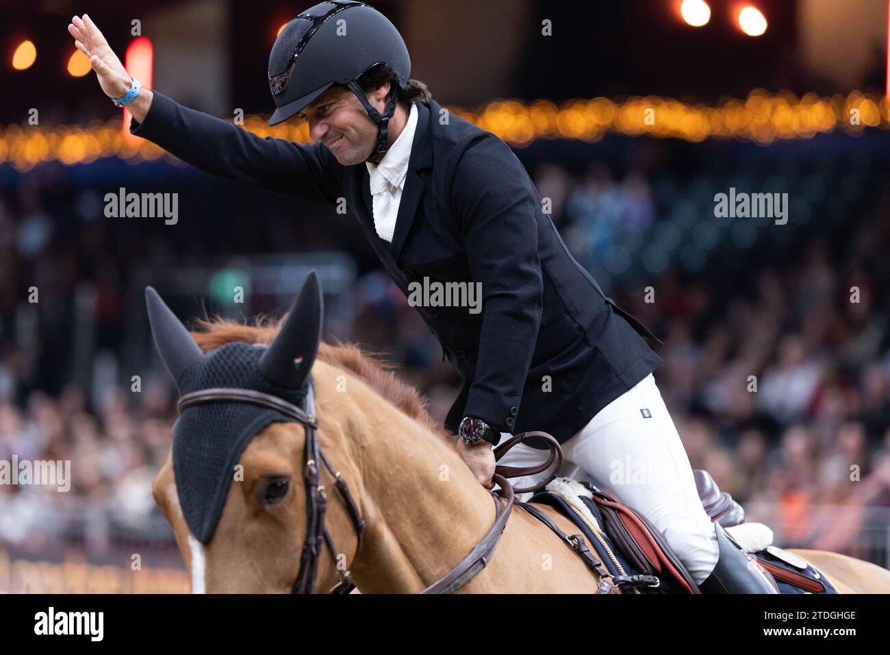 London, UK. 18th Dec, 2023. Duarte Seabra of Portugal with Fernhill ...