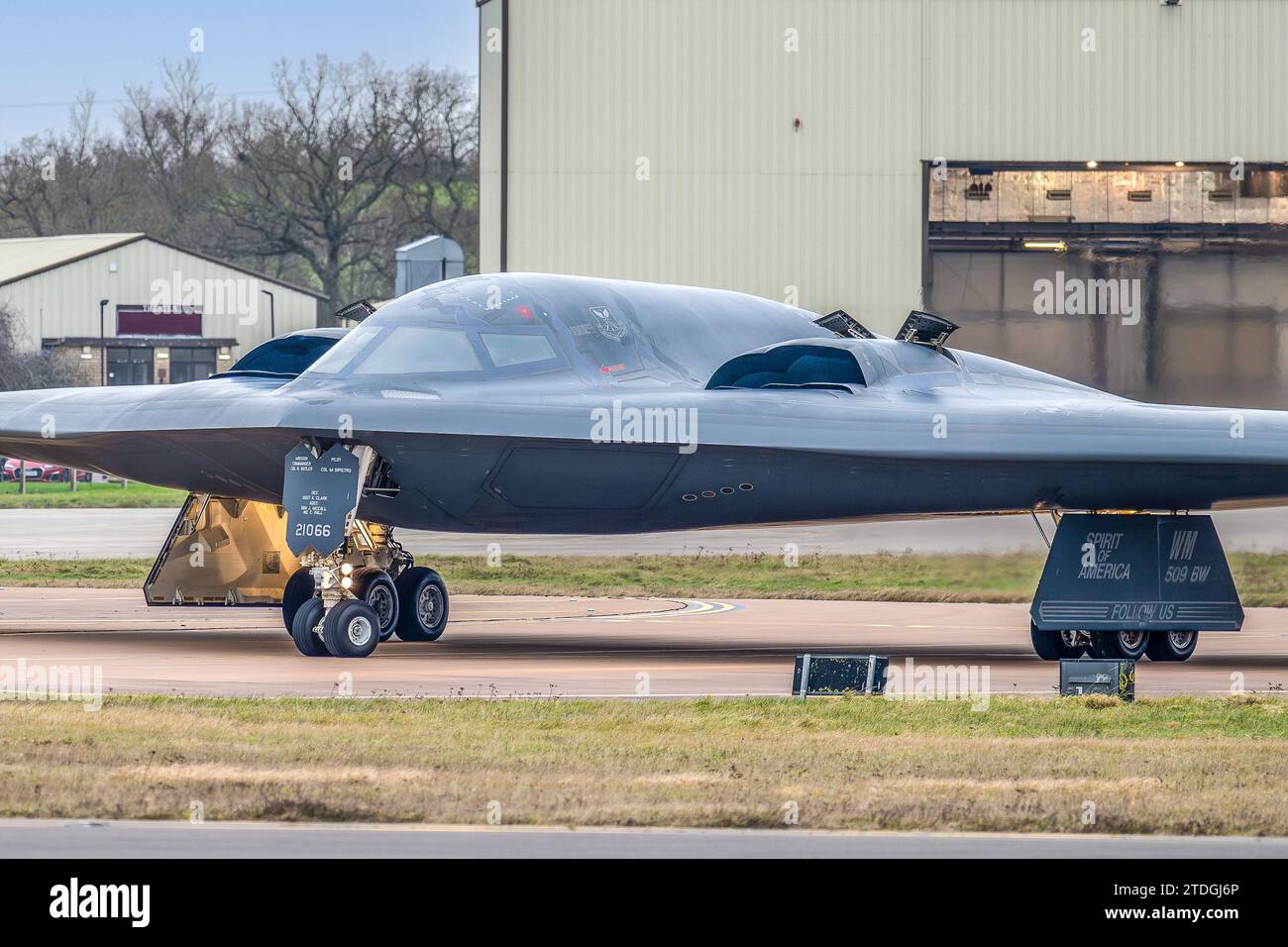 B-2 Stealth Bomber Stock Photo - Alamy