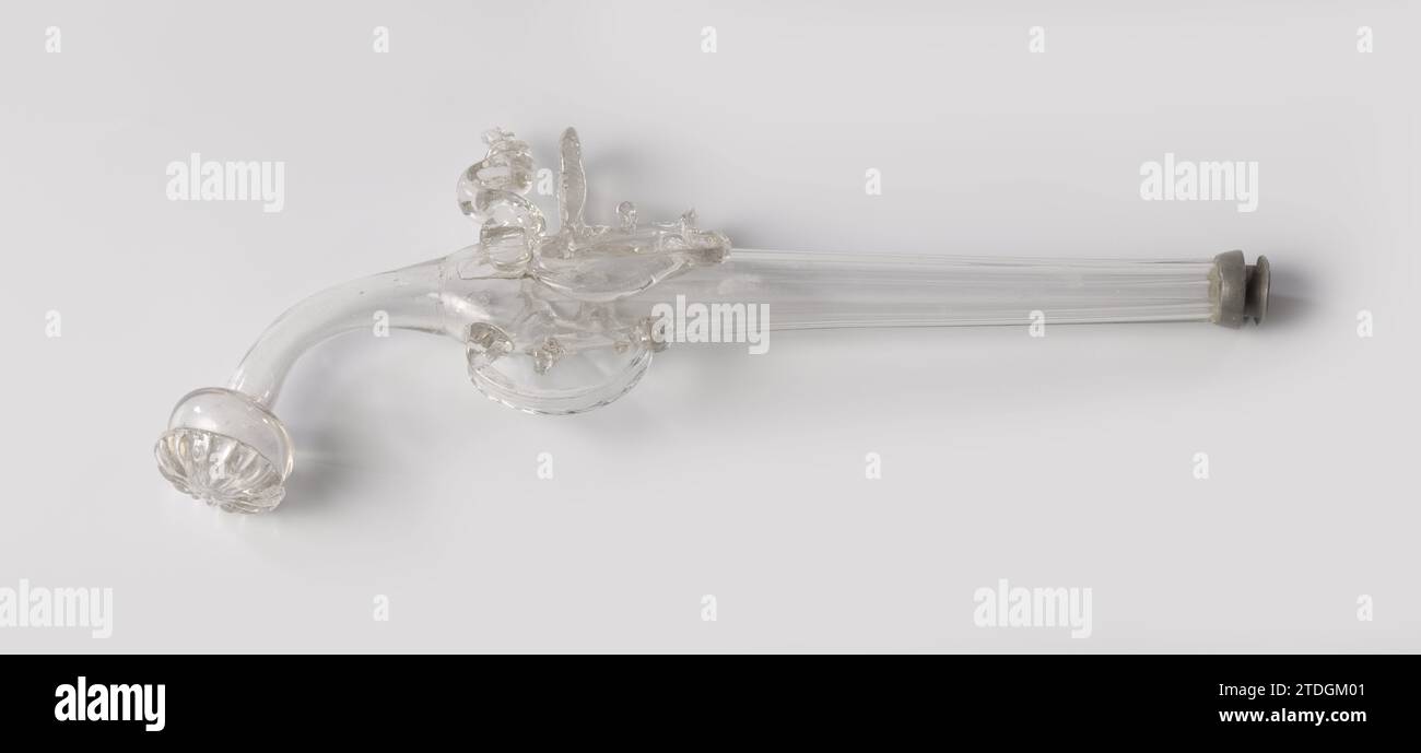 Glass in shape of a gun, anonymous, c. 1650 - c. 1710 Kolf and walking ...