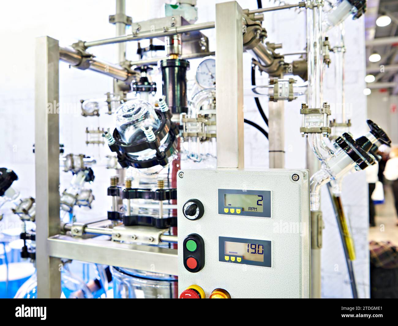 Experiment control hi-res stock photography and images - Alamy