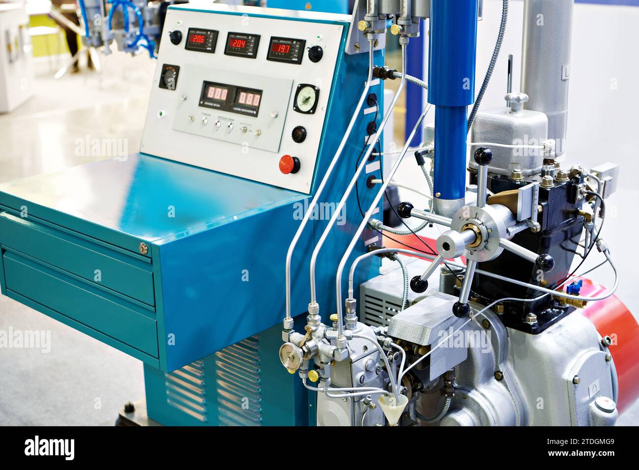 Single-cylinder unit for determination of cetane numbers of diesel fuel ...