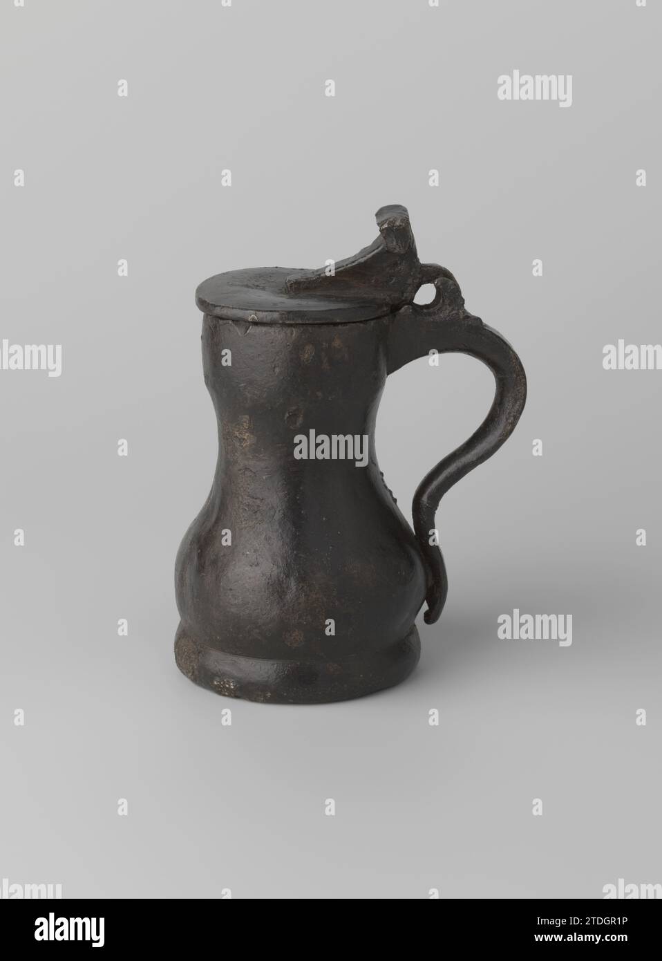 Drinking jug from Tin, Anonymous, c. 1400 - c. 1600 Tin drinking jug ...