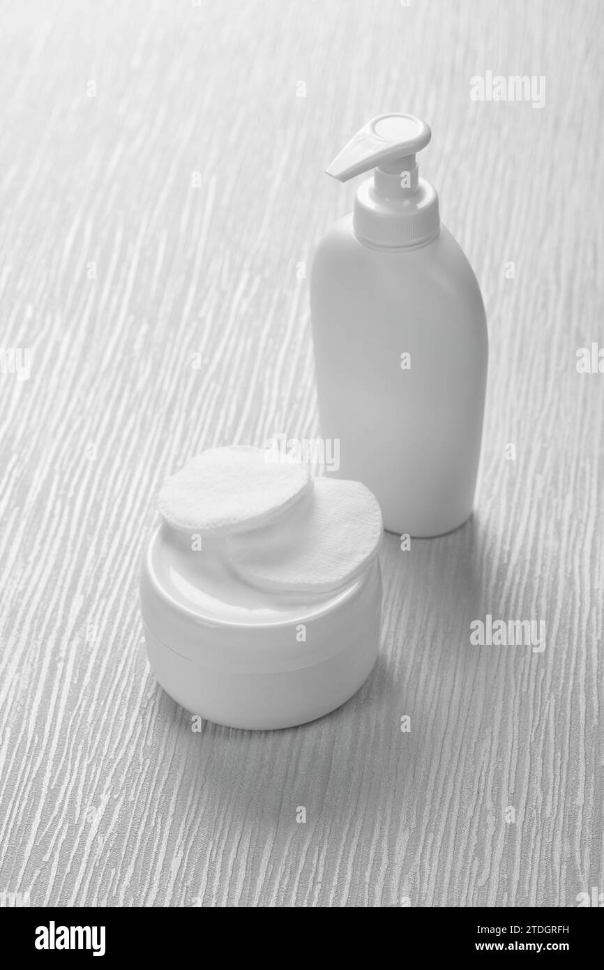 White objects in the background Stock Photo - Alamy