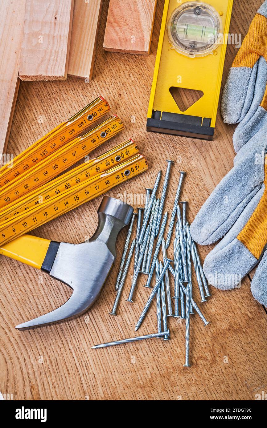 Carpenters nail hi-res stock photography and images - Alamy