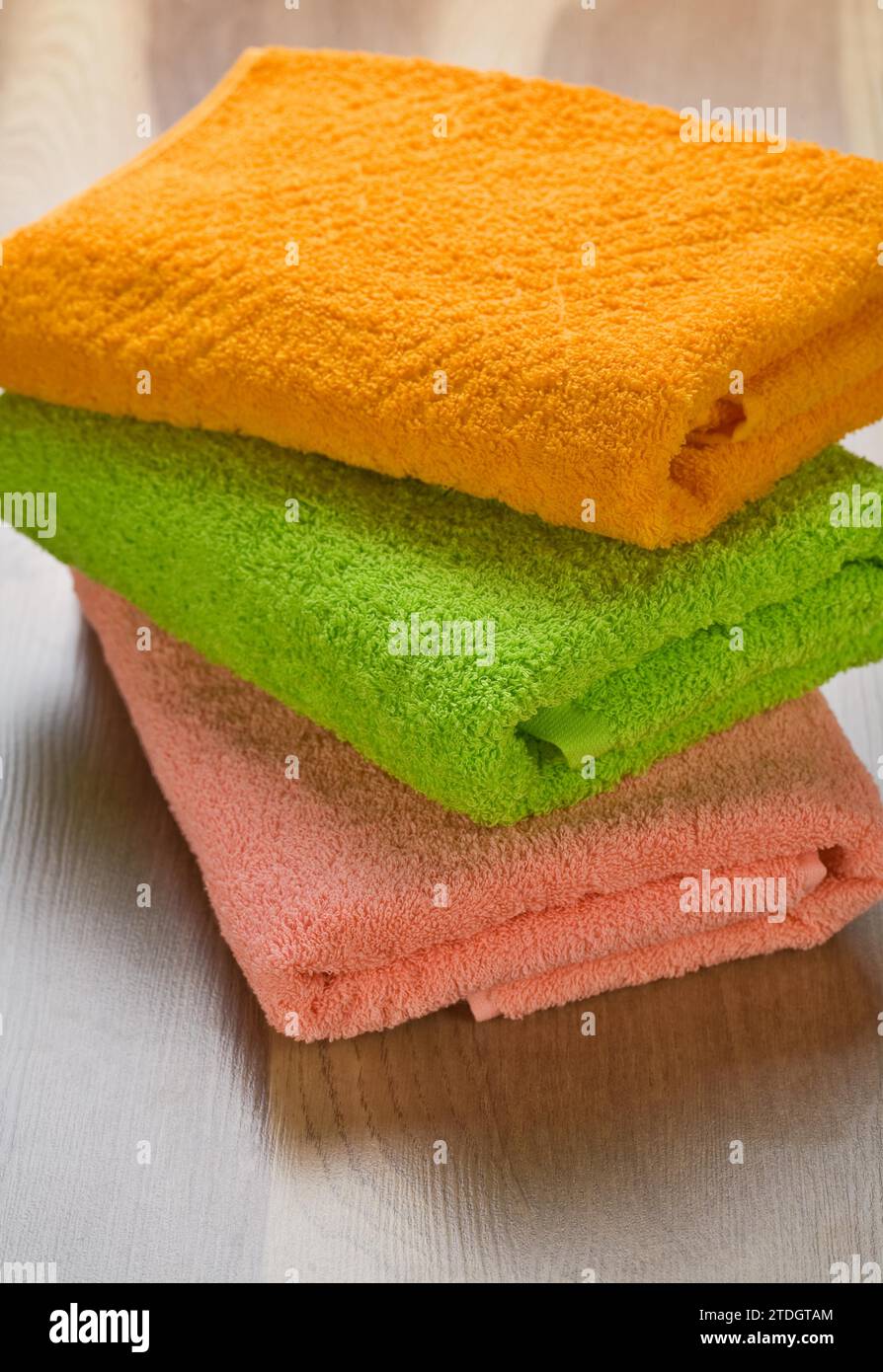 Coloured towels hi-res stock photography and images - Alamy