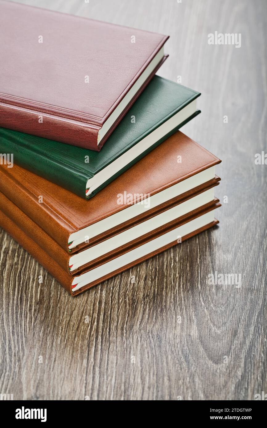 Book with image hi-res stock photography and images - Alamy