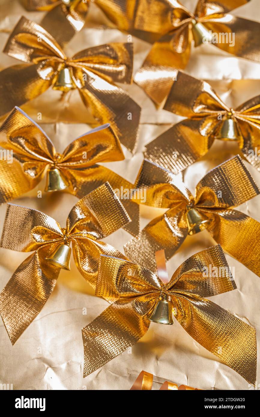 Golden bows detail hi-res stock photography and images - Alamy